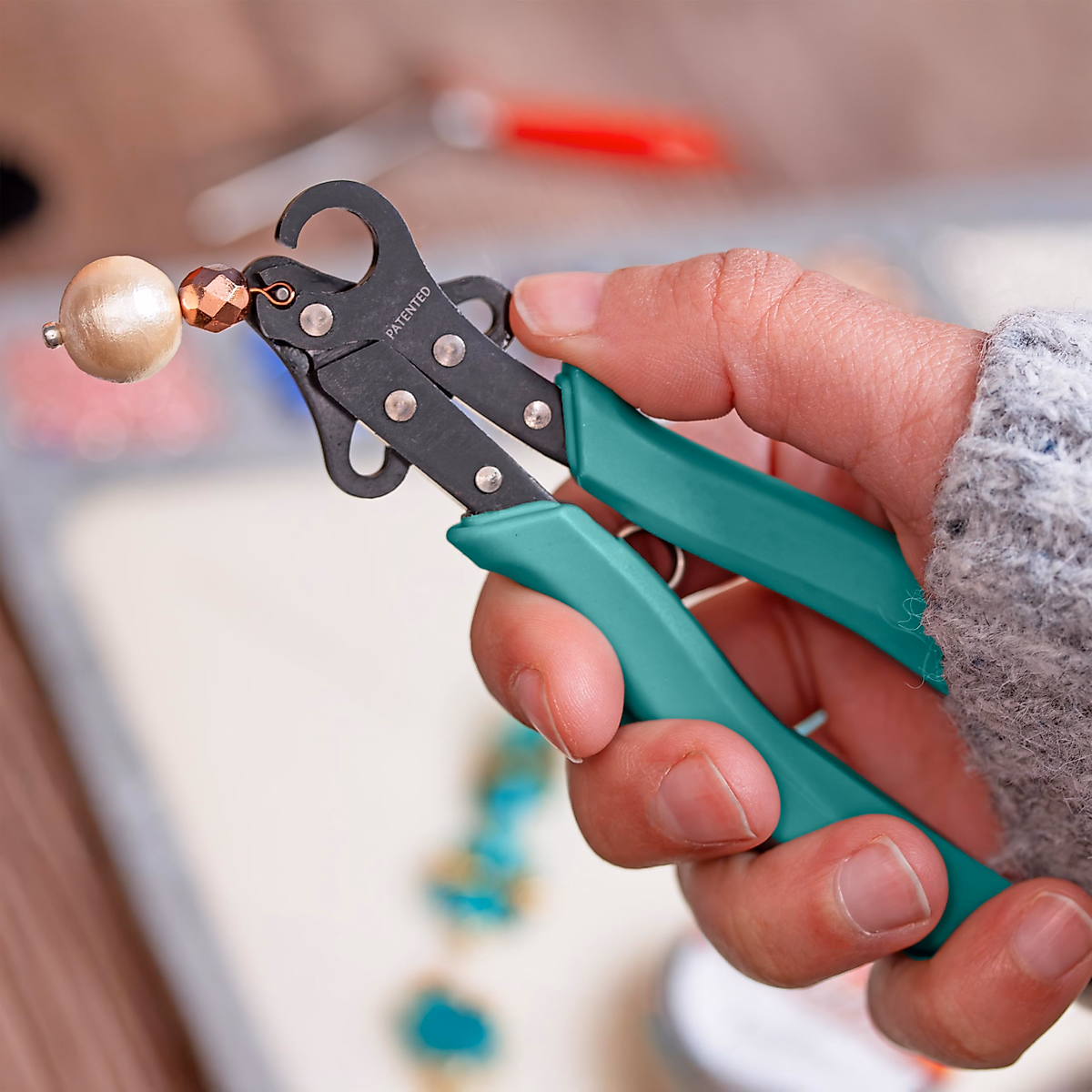 Vintaj 1-Step Looper Pliers, 1.5mm, 18-26g Craft Wire, Instantly Create Consistent Loops for Rosaries, Earrings, Bracelets, Necklaces and Wire Jewelry in One Step