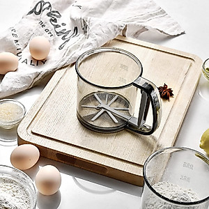 Flour Sifter for Baking, Flour Sifter, Fine Mesh with Hand Press Design, Portable Manual Sifter for Baking, Powdered Sugar, Flour, BPA Free, Gray