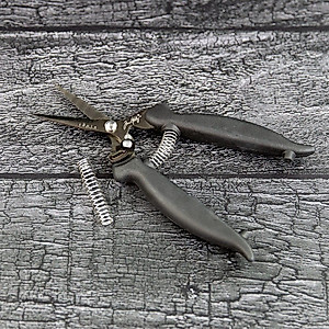 Tonic Studios Tim Holtz Recoil Scissors - Titanium Coated, Double-Beveled Blades, Black (6.7 Inch)