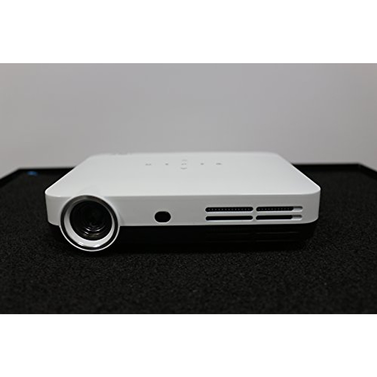 AIM Z001 4500 LED Lumen DLP Projector with HDMI + VGA + USB Video Input