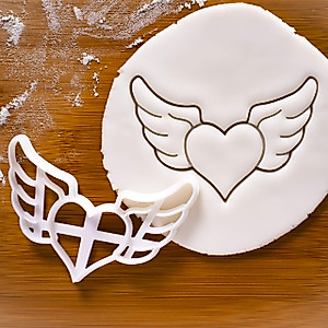 Heart with Angel Wings cookie cutter, 1 piece - Bakerlogy