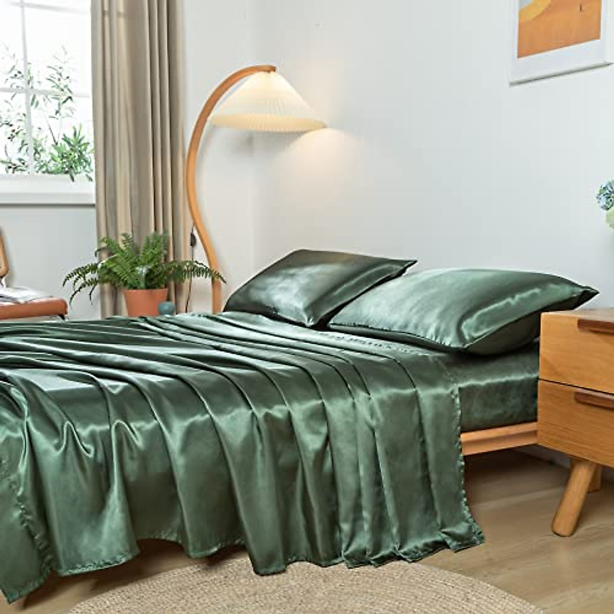 Revdomfly 4 Pcs Luxury Silky Soft Olive Green Satin Sheet Set,1 Premium Moisture Wicking Fitted Sheet Fits Up to 16 Inches Deep Pocket + 1 Flat Sheet + 2 Pillowcases（Olive Green, California King）