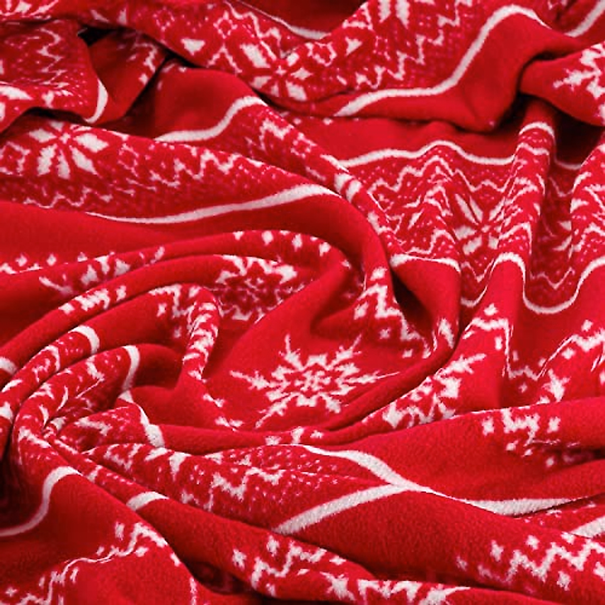 Celebright Christmas Fleece Throw - Large 50 x 60 Inch (127 x 152cm) Fluffy Microfiber Blanket Throw Over for Bed, Sofa, Couch - Plush Snuggly Cosy Winter Warmer - Scandi Nordic Red