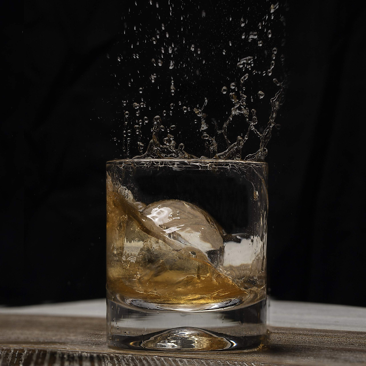 Premium Round Ice Cube Mold - Crystal Clear Whiskey Ice Ball Maker Mold - Craft Big Sphere Ice Cube Tray - Circle Ice Cubes Trays for Bourbon - Large Spherical Ice Molds for Whisky, Cocktails