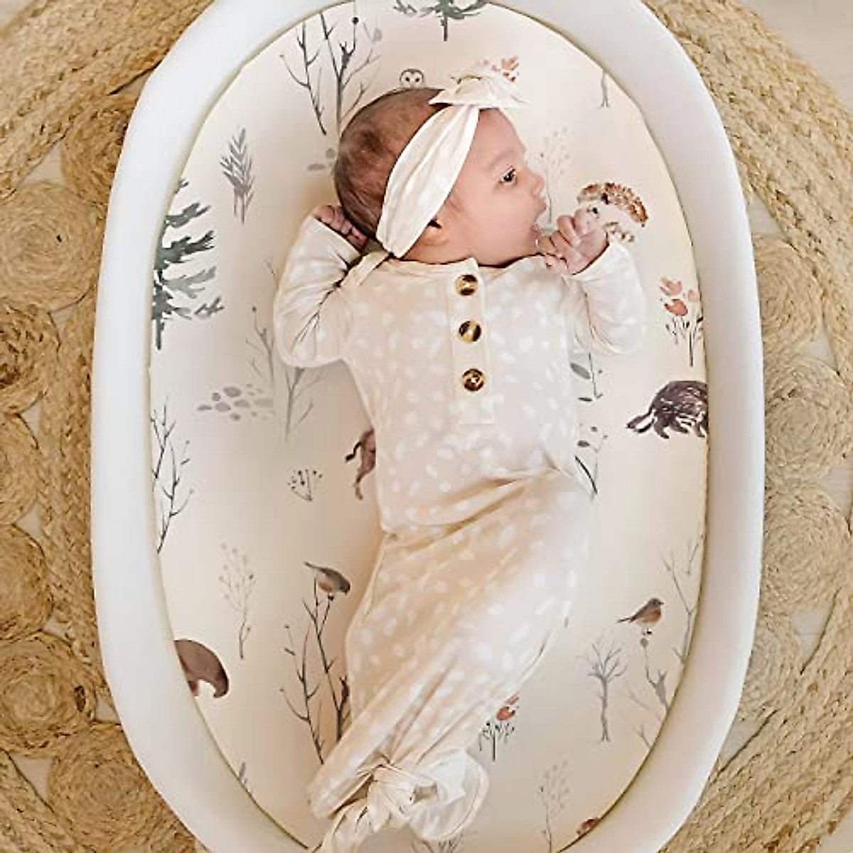 Stretch Ultra Soft Fitted Bassinet Sheet Set 2 Pack, Universal Fit for Bassinets Baby Cradle Moses Basket Oval Rectangle Mattress Safe and Snug, Stylish Pattren of Jungle Animals