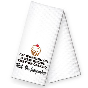 RZHV I'm Working on A New Recipe They're Called Shut Kitchen Towel, Funny Cake Housewife Dish Towel Gift for Women Sisters Friends Mom Aunty Hostess Cake Lover, Housewarming New Home