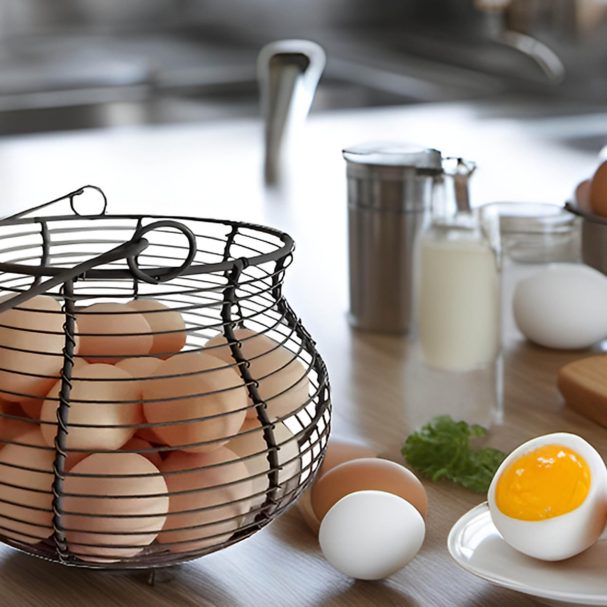 Metal Wire Egg Baskets for Collect Fresh Egg Baskets Countertop Holder, LINCOUNTRY Rustic Round Small Chicken Basket Gathering Fresh Egg With Handle,Country Primitive Farmhouse Vintage Storage Kid