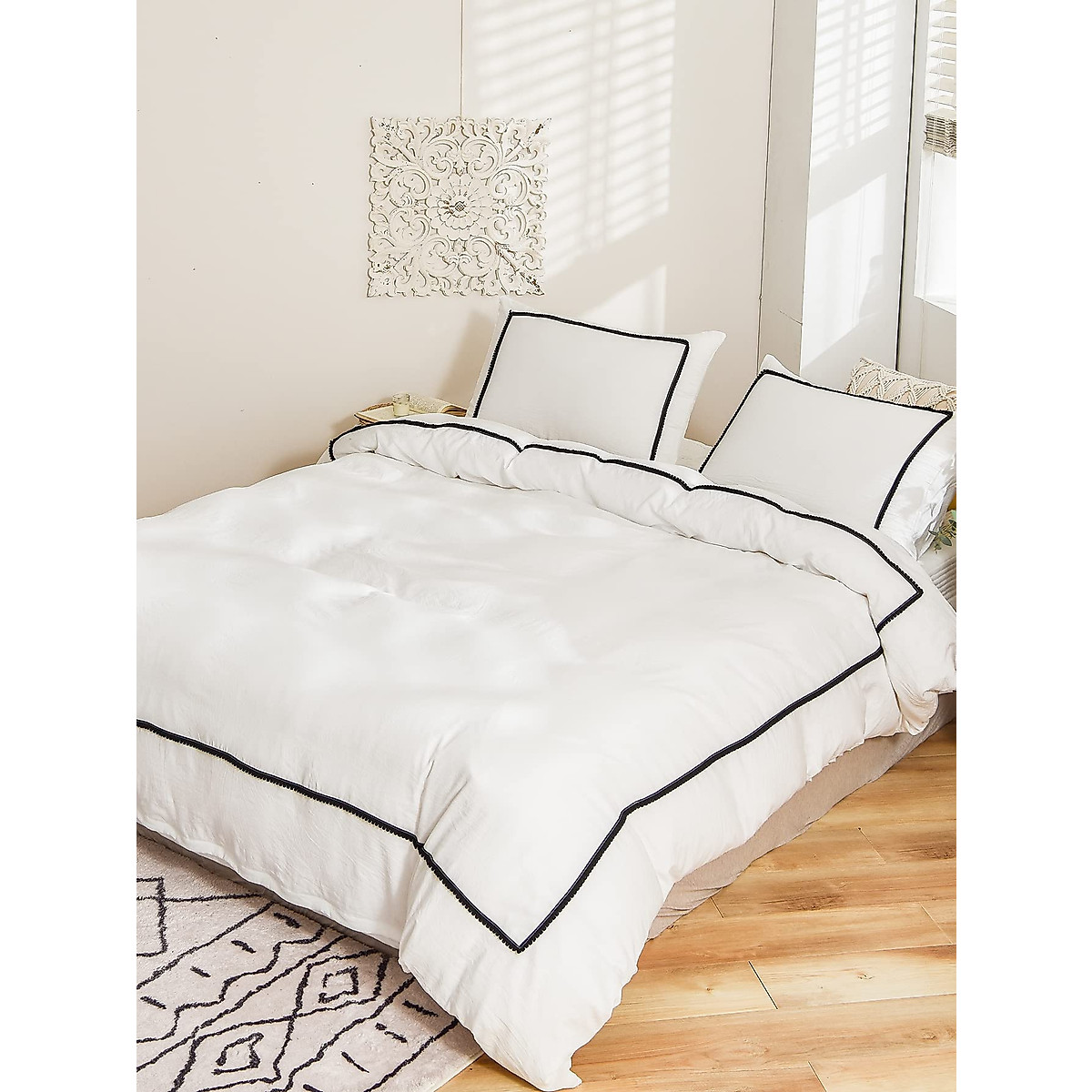 White Bedding Mini Pompom Duvet Cover Set Mini Cute Black Pom Pom Balls Fringe Design Boho Aesthetics Bedding Sets Queen 1 Pompom Duvet Cover 2 Pillowcases (Queen, White)…