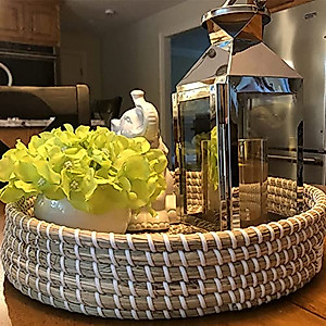 Natural Seagrass Woven Basket Round Serving Tray with Handles Coffee Table Tray Hand Woven Storage Basket for Fruit, Tea, Bread, Breakfast, Drinks, Snack Woven Tray (White Round Tray)