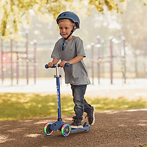 Globber Primo Lights V2 423-100-2 Navy Blue Kick Scooter, Adjustable 3-Height T-Bar, Robust Composite Deck, Comfortable Ergonomic Grips, Durable Brake, LED Light Up Wheels