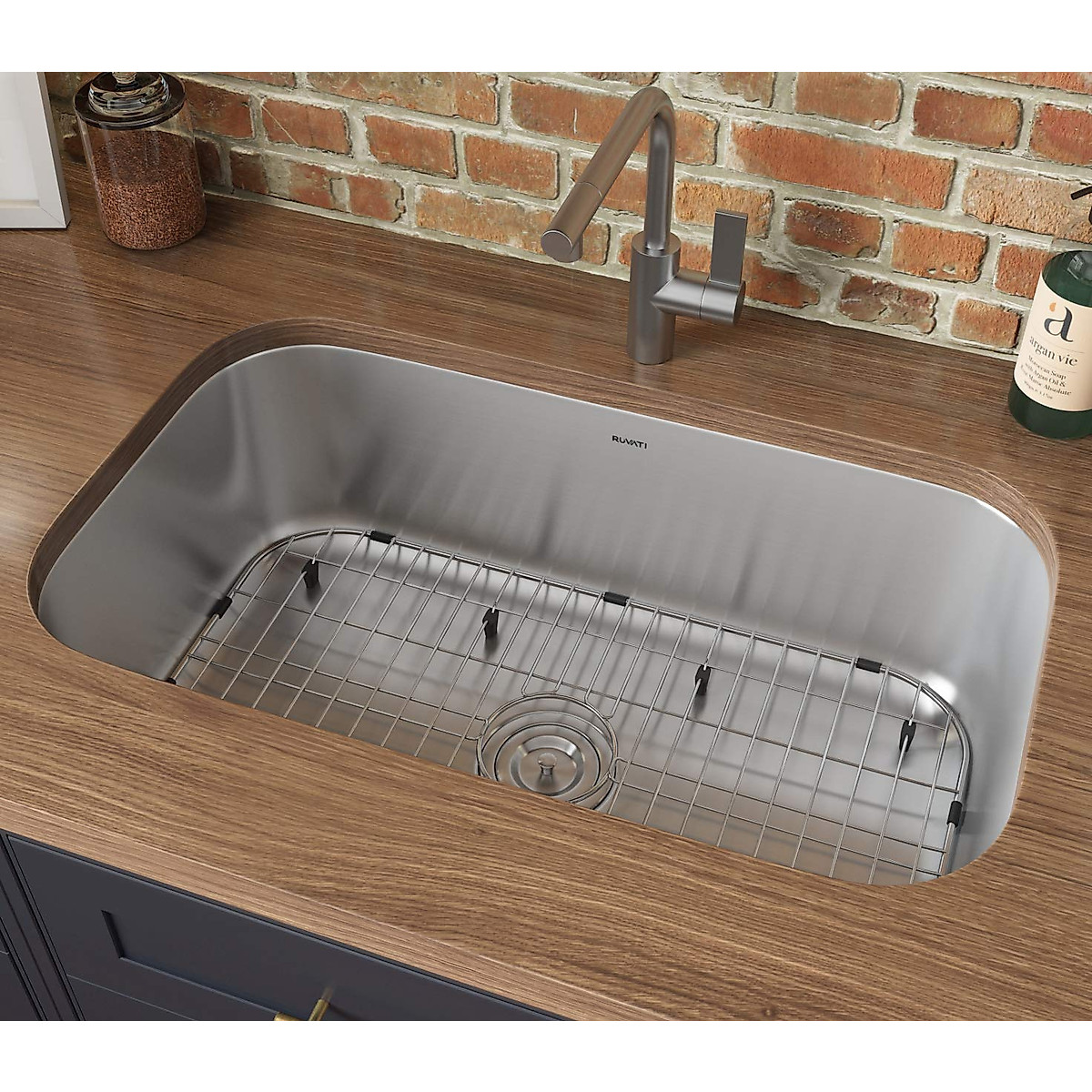 Ruvati 30-inch Undermount 16 Gauge Stainless Steel Kitchen Sink Single Bowl - RVM4250