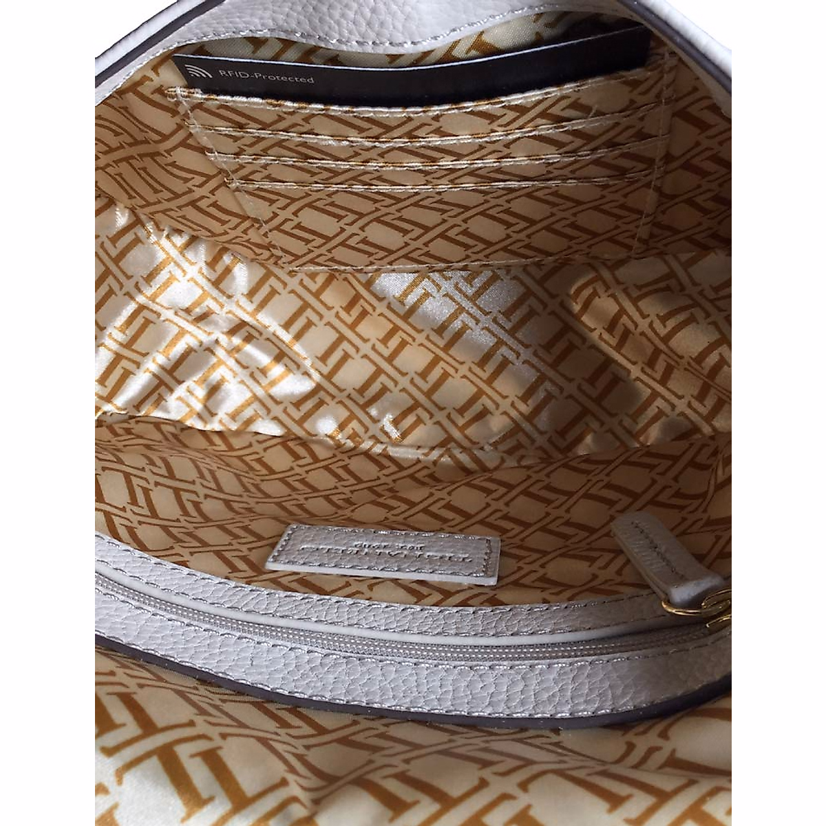 Tignanello Lillie Saddle Cross Body W/RFID Protection, Sand