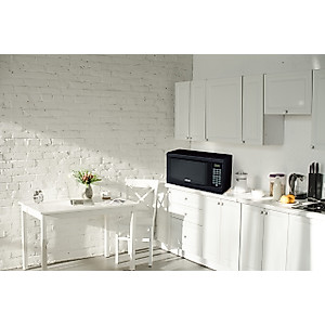 RCA 0.7 Cu. Ft. Microwave Oven - Small Microwave Oven Compact Microwave Ovens for Small Spaces, Countertop, Apartment 700 Watt Microwave - Black