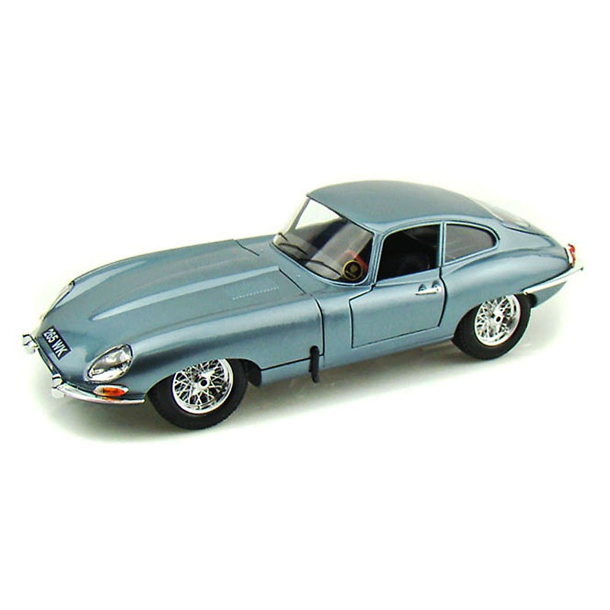 Bburago 1961 Jaguar E-Type Coupe, Blue 12044 - 1/18 Scale Diecast Model Toy Car