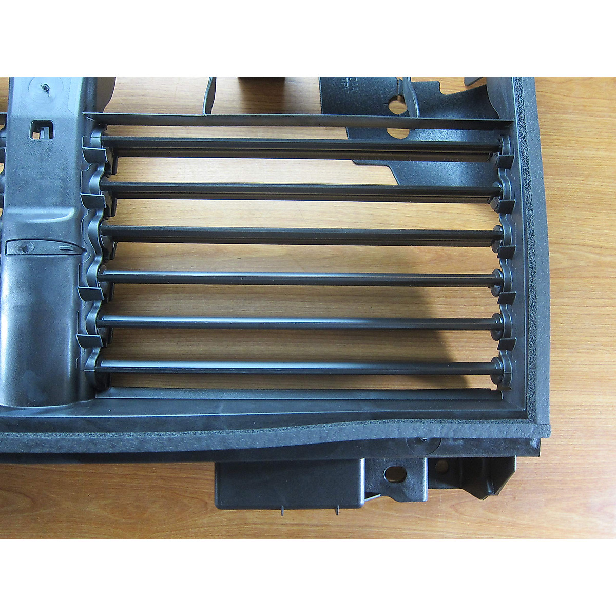 2019-2020 Ram 1500 DT (New Body Style) Active Grille Shutter W/Actuator Mopar