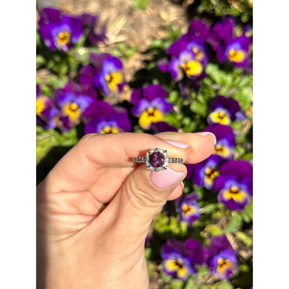 LE VIAN 2/5 Carat Diamond and 0.90 Carat Cushion Cut Garnet Halo Ring for Women in 14k Yellow Gold (Brown/H-I, SI1-SI2 / VS2-SI1, cttw) Promise Anniversary Ring Size 7.25