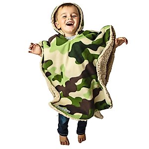 Birdy Boutique Car Seat Poncho for Kids – Safe to Use Over Seat Belts – Reversible Warm and Cozy Blanket – Easy on Easy Off and Doesn’t Impact Car Seat Performance – Camo and Bear – One Size