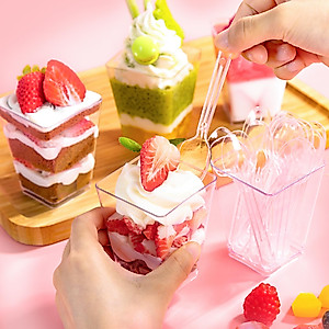 POMINEL Dessert Parfait Cups with Lids, 50 Pack 5 oz Vasos Para Postres Plastic Dessert Cups with Lids and Spoons