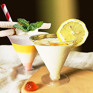 KesaPlan 40 Pack 2 Style Plastic Martini Glasses Disposable Cocktail Glasses 5/8.5 oz Martini Plastic Cocktail Glasses Ice Cream Dessert Cups with Spoons for Appetizer, Outdoor Parties, Weddings