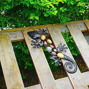 LIFFY Metal Gecko Wall Art Decor, 18 Inches Large Hang Sculpture for Outdoor Patio Decor, Camper Decorations for Inside, Garden Art Lizard for Bedroom, Living Room, Fence, Yard