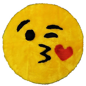 Walk on Me Emoji Rug - Soft and Cute - Made in France - Emoji Mat fit for Any Room - Dorm Bed Bathroom Kids Room Emojis (Kiss)