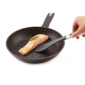 Zyliss Easy Lift Turner Silicone Spatula - Angled Head for Easy Food Turning - 11.5in Rubber Spatula for Frying Pan & Stir Fry Cooking, Dishwasher Safe - Flipper Spatulas for Kitchen Use - Grey/White