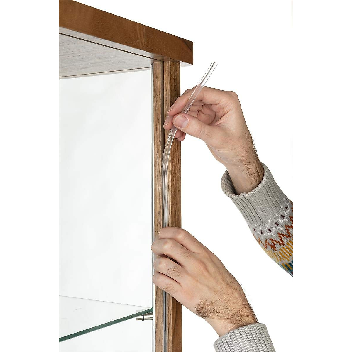 Displays2go Wood and Glass Curio Cabinet with Locking Doors – Walnut (DCKDWDWN30)