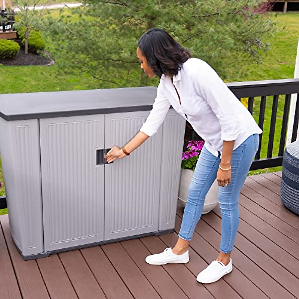 Suncast Backyard Oasis Outdoor Storage Unit, 130 Gallons, Peppercorn