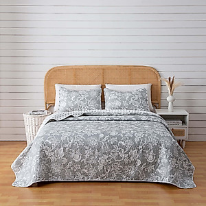 Great Bay Home Floral King Quilt Set with Shams, Delicate Floral Grey Bedding Set, All-Season, Lightweight Bedspread. Reversible, Farmhouse Bedding. (King, Emma)