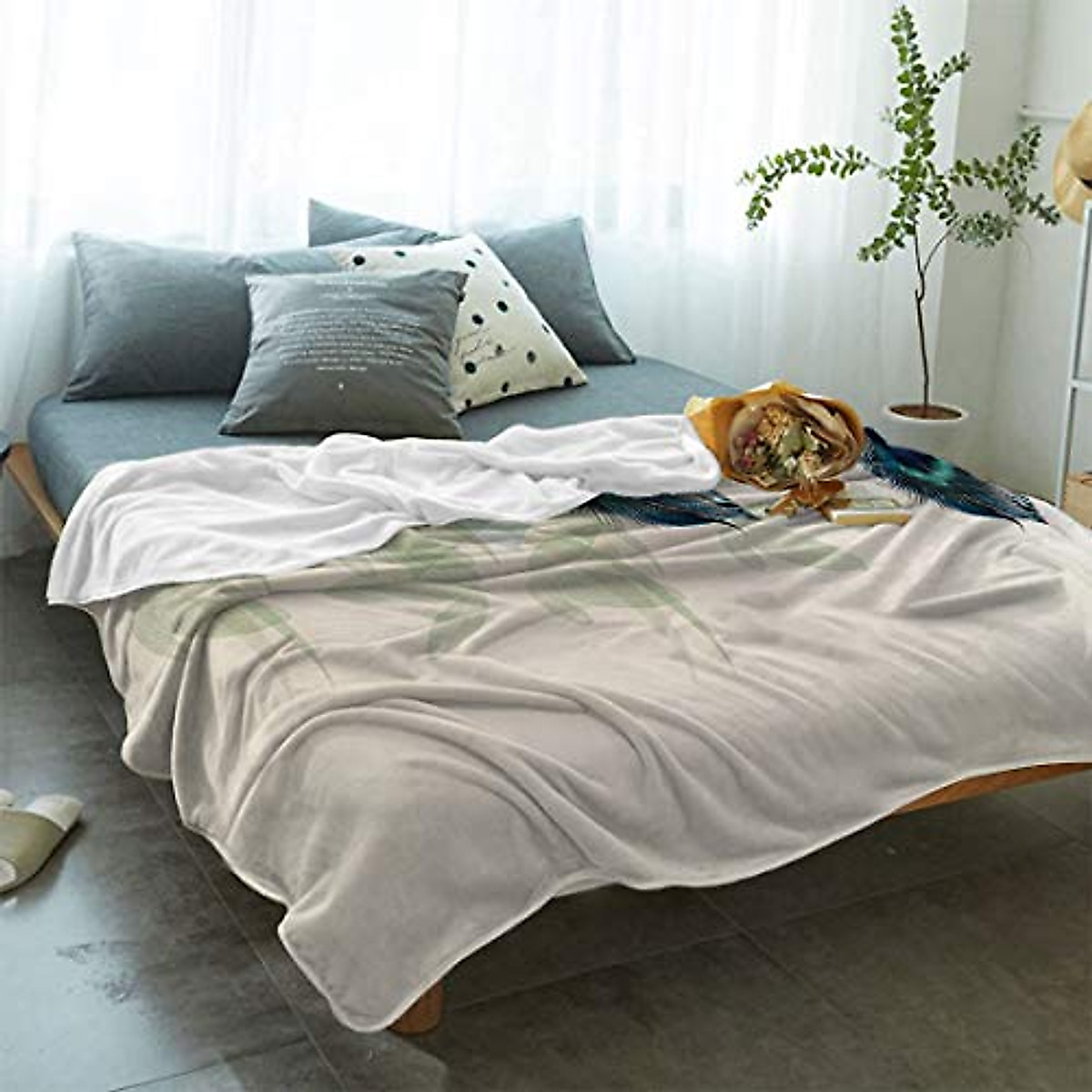 NICECOME Flannel Fleece Blanket Throw, Peacock Feather Ultra Soft Warm Fluffy Plush Throw Blanket for Bed Couch Camping Decorative Throw 50"x40"