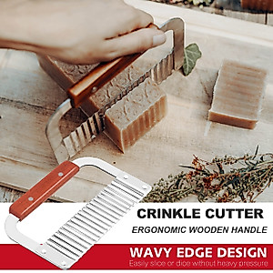 LERYKIN Rectangular Soap Mold Kit with Cutter- 42oz Flexible Silicone Loaf Soap Mold with Wood Box, Stainless Steel Wavy & Straight Scraper for Homemade Craft Soap Making Supplies