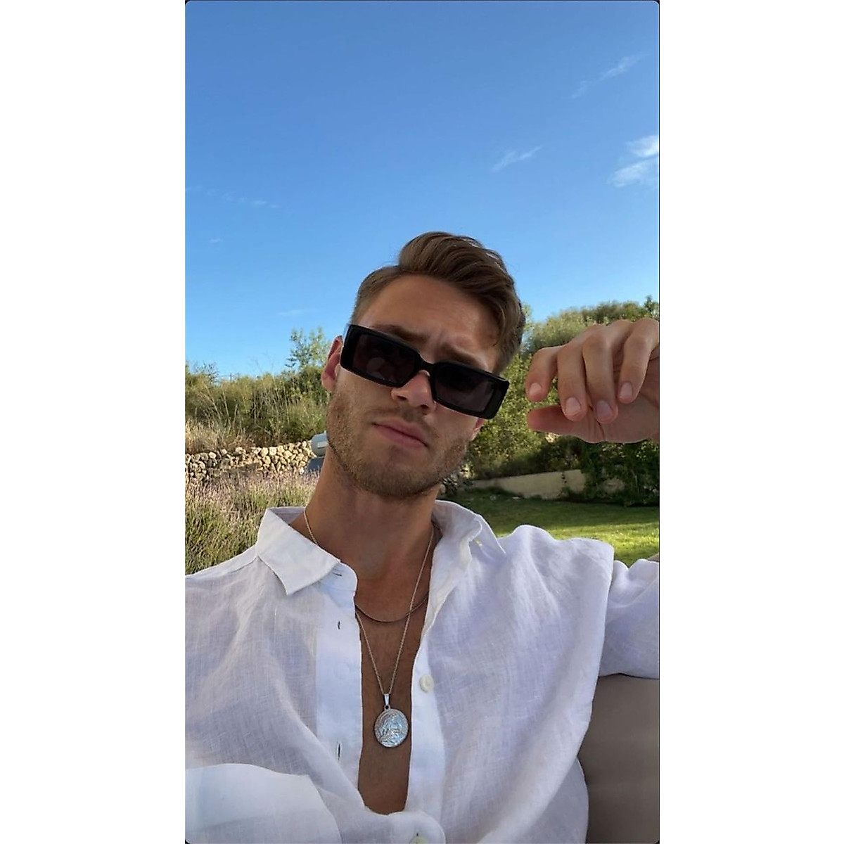 GIFIORE Trendy Rectangle Sunglasses Retro Cool 90s Vintage Fashion Narrow Square Frame UV400 Protection (Black)