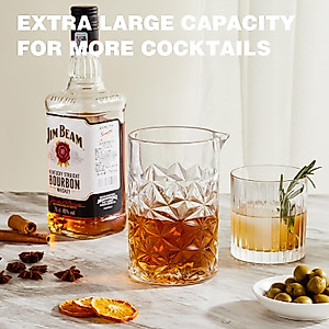 KITESSENSU Cocktail Mmixing Glass 24oz 710ml - Crystal Bartender Accessories Glass Beaker to Mix & Stir Cocktails - Thick and Sturdy Bottom - Premium Seamless Design