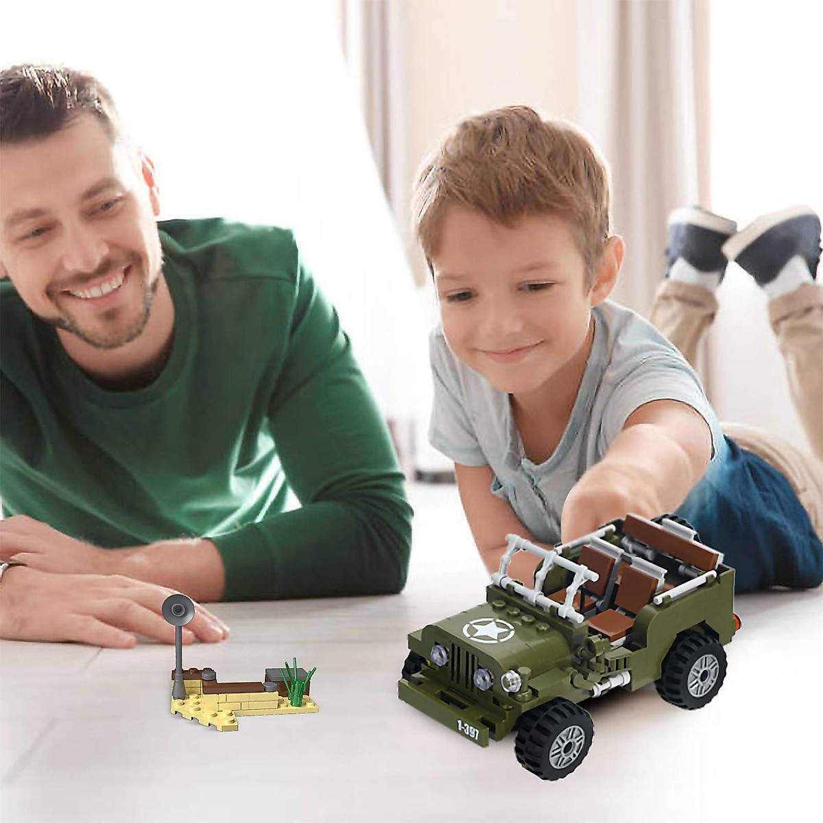 Olimond Toys Military Vehicle Building Sets Army Truck Building Kit WW2 Willys Car Model Building Toys for Kids Aged 6-12 (272 pcs)