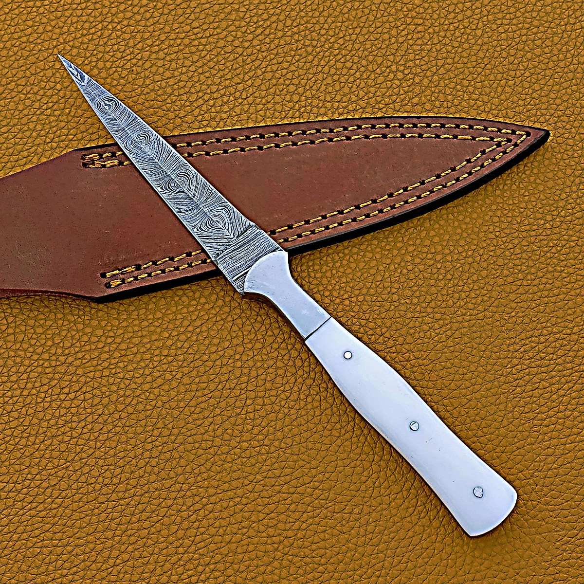 Smart & Sharp Custom Handmade Damascus Steel Hunting Knife / Skinning Knife SS-17401 ( White Resin) (White Resin)