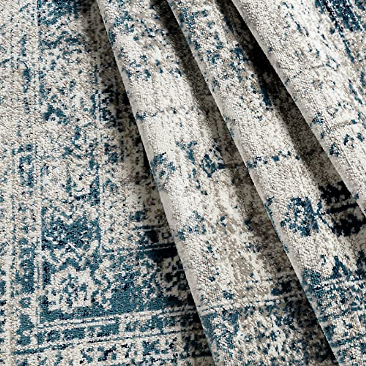 Artistic Weavers Desta Vintage Oriental Area Rug,6'7" x 9',Blue/White