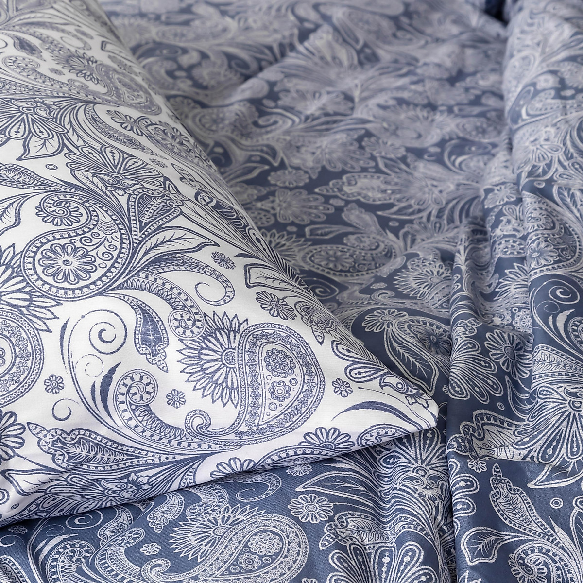 Southshore Fine Living, Inc. Reversible Paisley Duvet Cover King Size/California King - Premium Quality King Boho Bedding Set, Easy Care - 1 King/Cal King Duvet Cover, 2 Shams - Paisley Blue