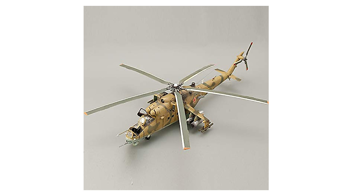 Mil Mi-24 Hind D/E Model Kit 1:72 Scale - Authentic Russian Helicopter