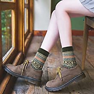 Loiyadn Loyaidn 5 Pairs Wool Socks for Women - Thick Soft Winter Socks for Women, Multicolored Winter Warm Boot Socks for Women Men