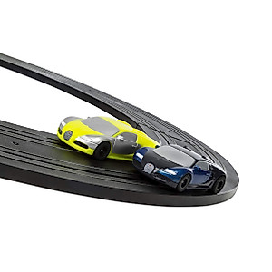 Scalextric Micro Hyper-Cars Race Slot Car Set (1: 64 Scale)