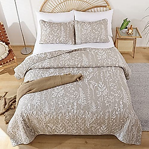 JANZAA Quilt Queen Size Oatmeal Bed Spread with White Floral Pattern Botanical Microfiber Quilts Set Lightweight Comforter 3 Pieces Reversible Bedding Set (1 Queen Quilt and 2 Pillow Cases)
