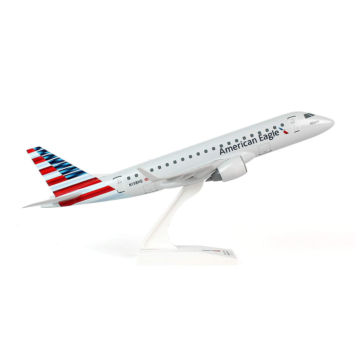 Daron Worldwide Trading SKR763 Skymarks American Eagle ERJ175 1/100 New Livery Republic Model Kit