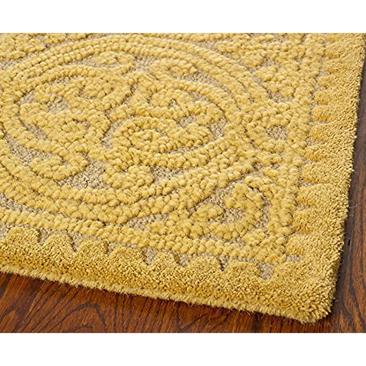 SAFAVIEH Cambridge Collection 4' Square Light Gold / Dark Gold CAM233A Handmade Moroccan Premium Wool Area Rug