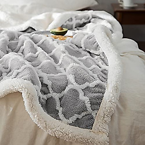 Soft Sherpa Shaggy Fleece Blanket Gray - Fuzzy Fluffy Super Soft Furry Plush Decorative Blanket Dual Sided Throw Size fit Couch Sofa Thick Warm Cozy Blanket, Quatrefoil Pattern 50x60 inches，420GSM