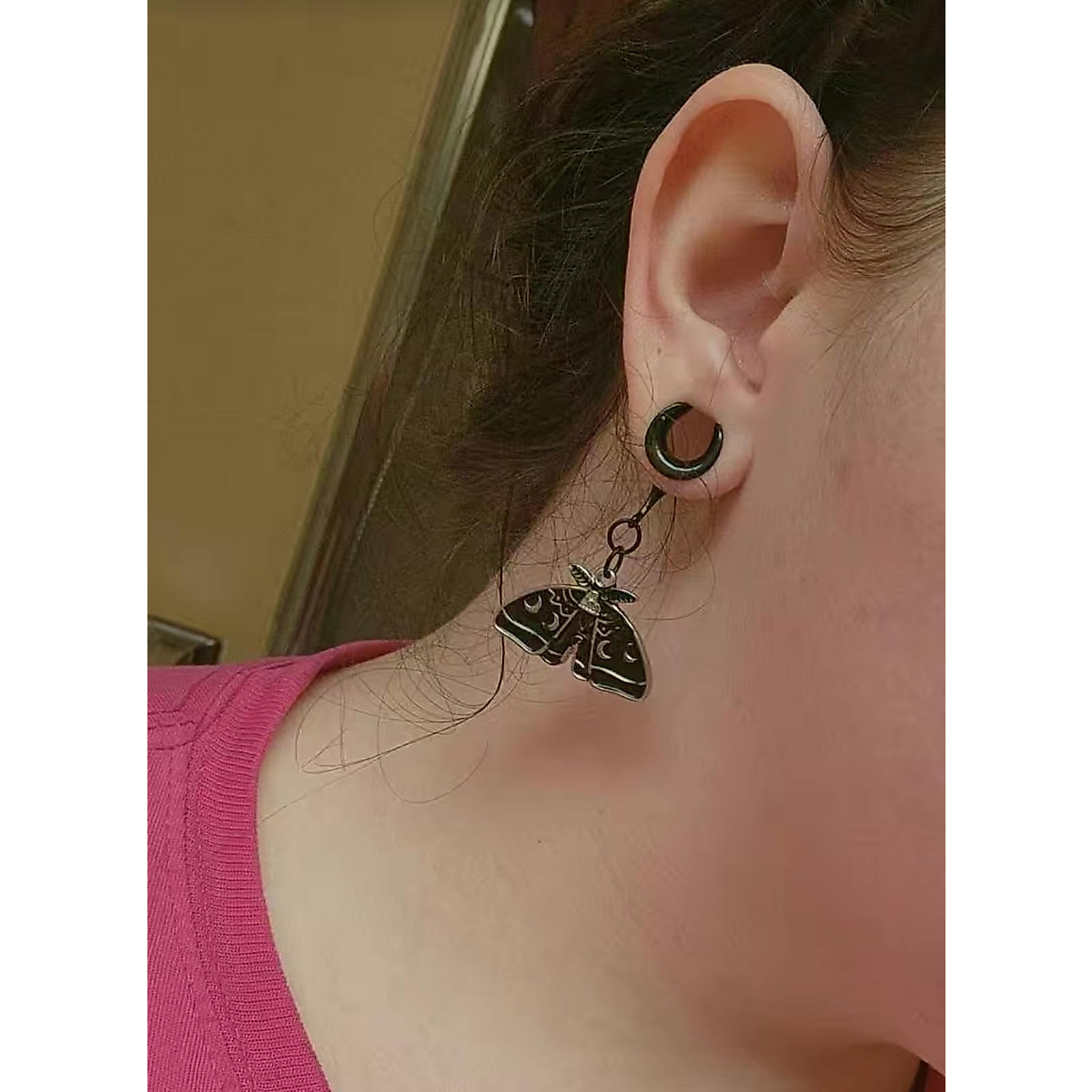 DOEARKO 2PCS Black Butterfly Dangle Saddle Ear Plugs Body Piercing Tunnels 316 Stainless Steel Hypoallergenic Earrings Plugs for Ears Expander Body Jewelry (10mm(00G), Black)