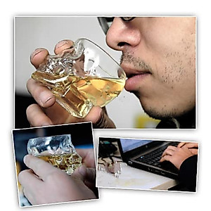 HOAZIACEHN Skull Shot Glasses 2PCS, Crystal Skeleton Cup Halloween Drinkware Supplies, Skull Shaped Clear Glass Cup For Halloween Party Bar (80ml)