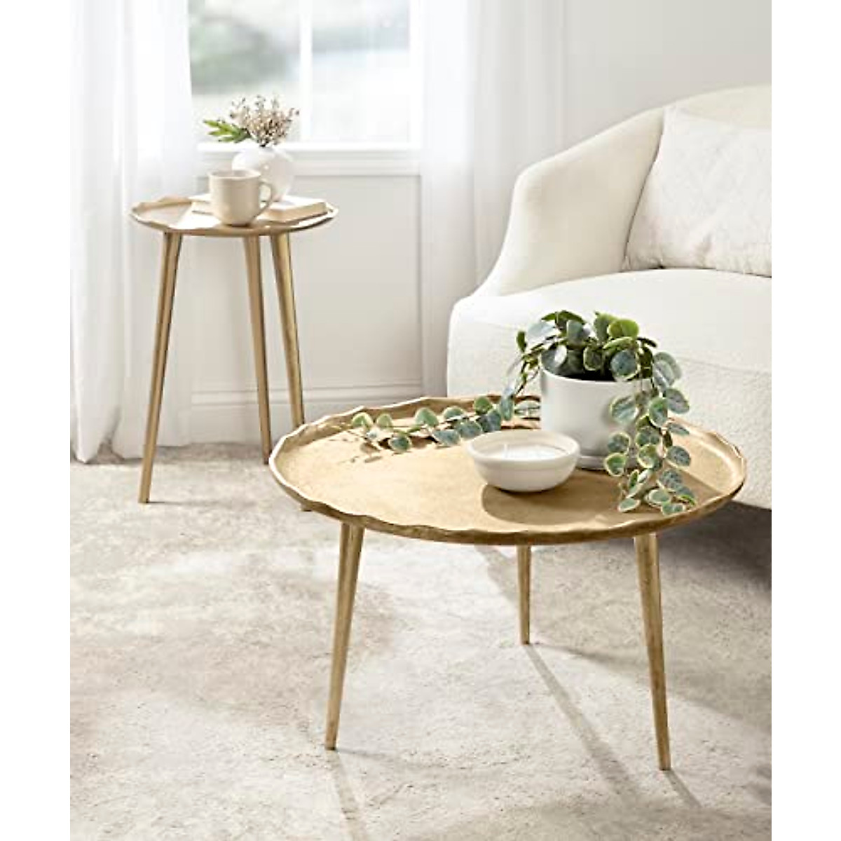 Kate and Laurel Alessia Modern Coffee Table, 25 x 25 x 15, Gold, Metal Coffee Table with Antique Detailing for Storage and Display