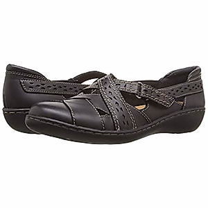 Clarks womens Ashland Spin Q Slip On Loafer, Black, 8 Wide US
