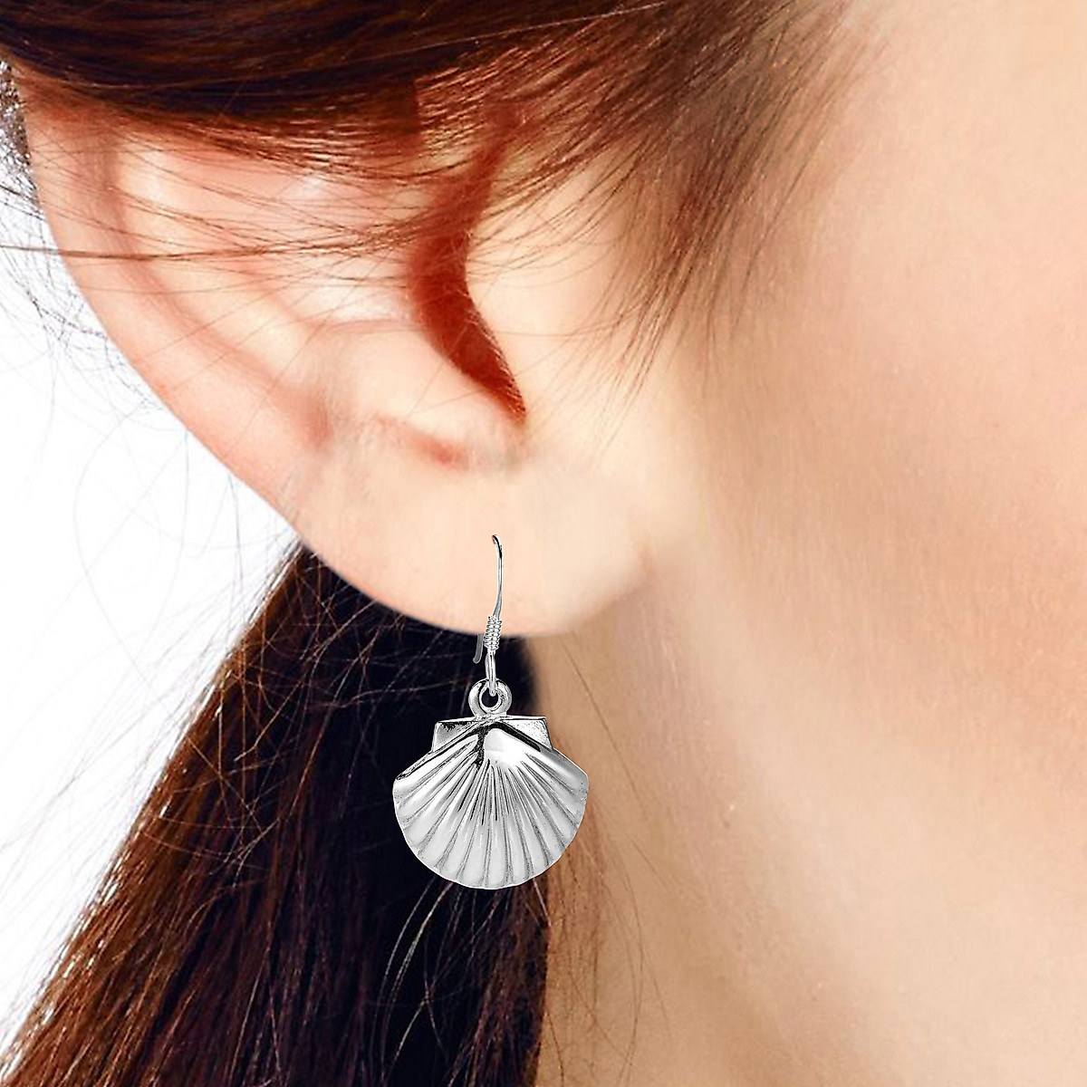 AeraVida Beach Summer Seashell Clam Boho Sterling Silver Dangle Earrings | Chic Boho Style Sterling Silver Dangle Earring for Women | Jewelry Gift