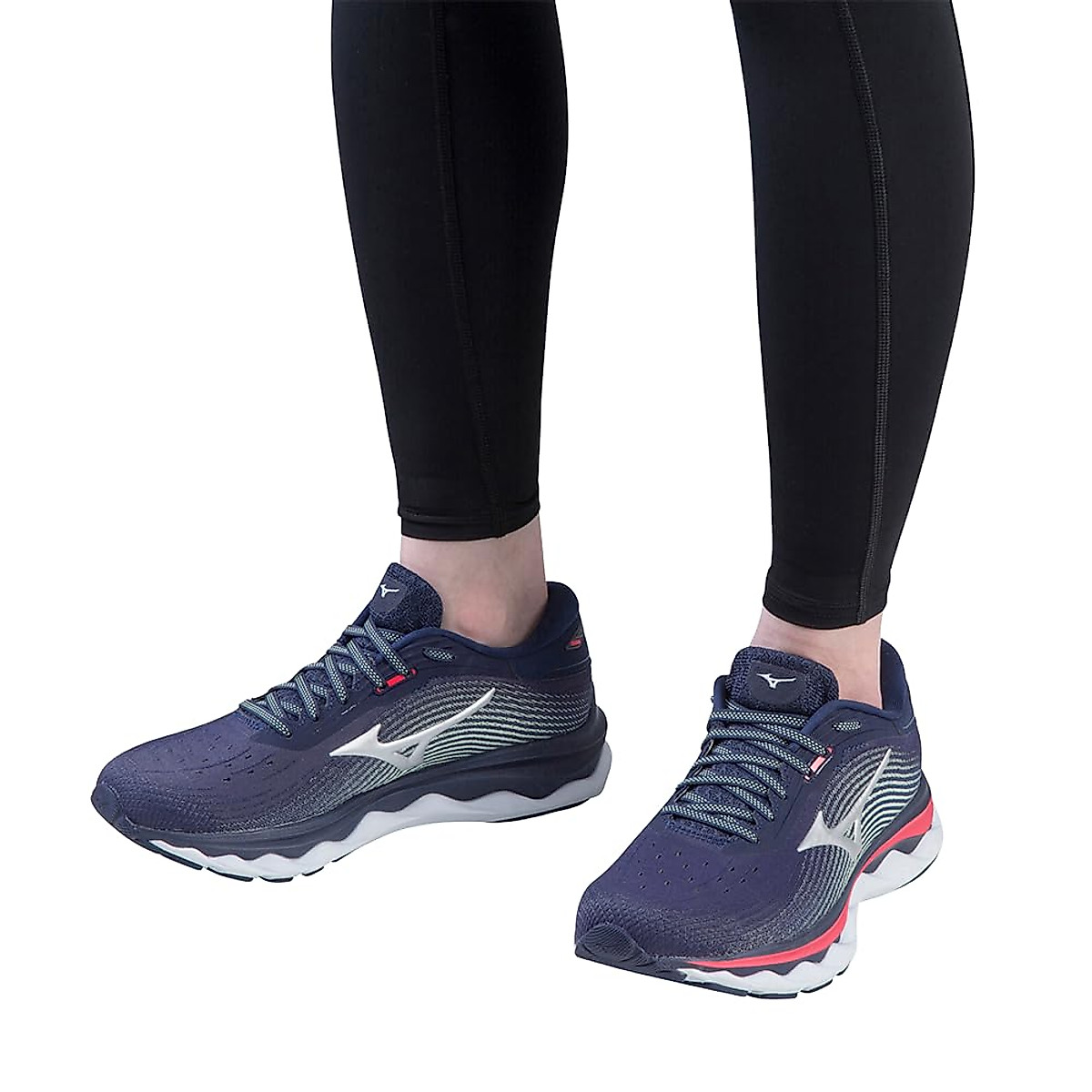 Mizuno Women's Wave Sky 5 Running Shoe, Peacoat, 8